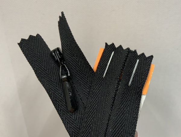 YKK Concealed / invisible Zipper 8 Inch 20cm Black (580) ZS2\A2 ...